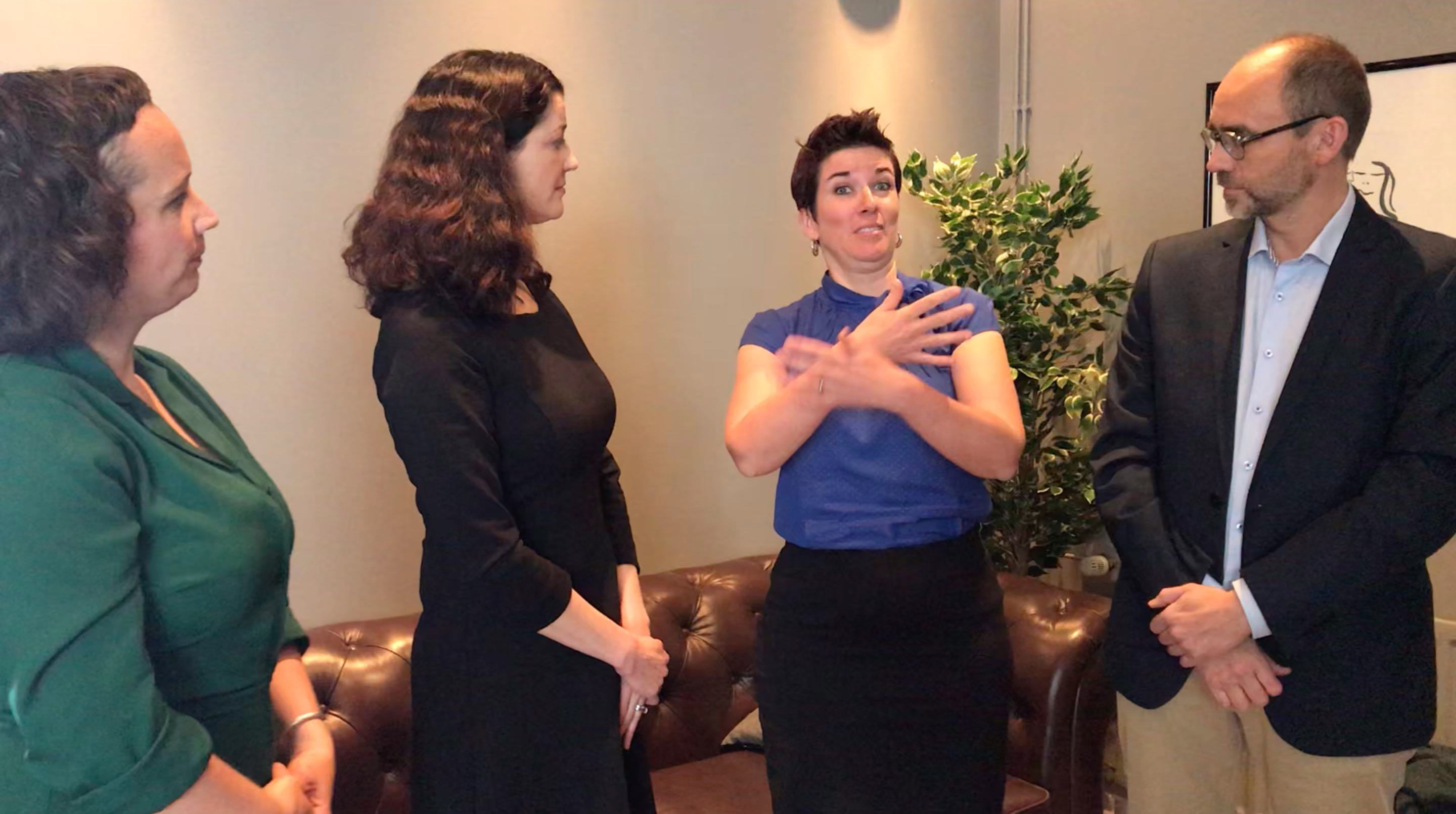 Translanguaging and the senses: the case of deaf signers – Acadeafic